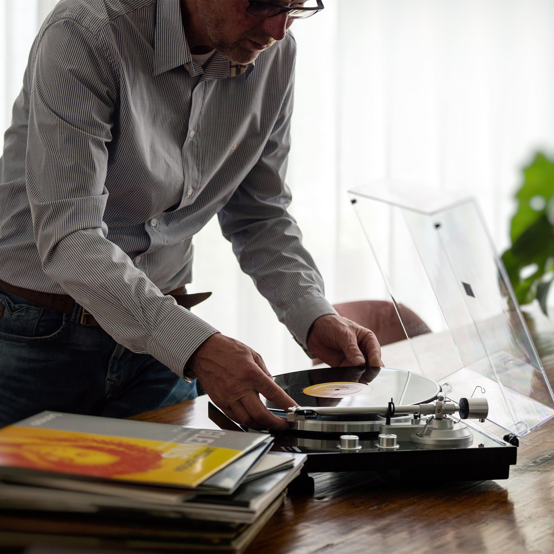 Lenco Turntable with Bluetooth - Walnut - Pacific Hi Fi
